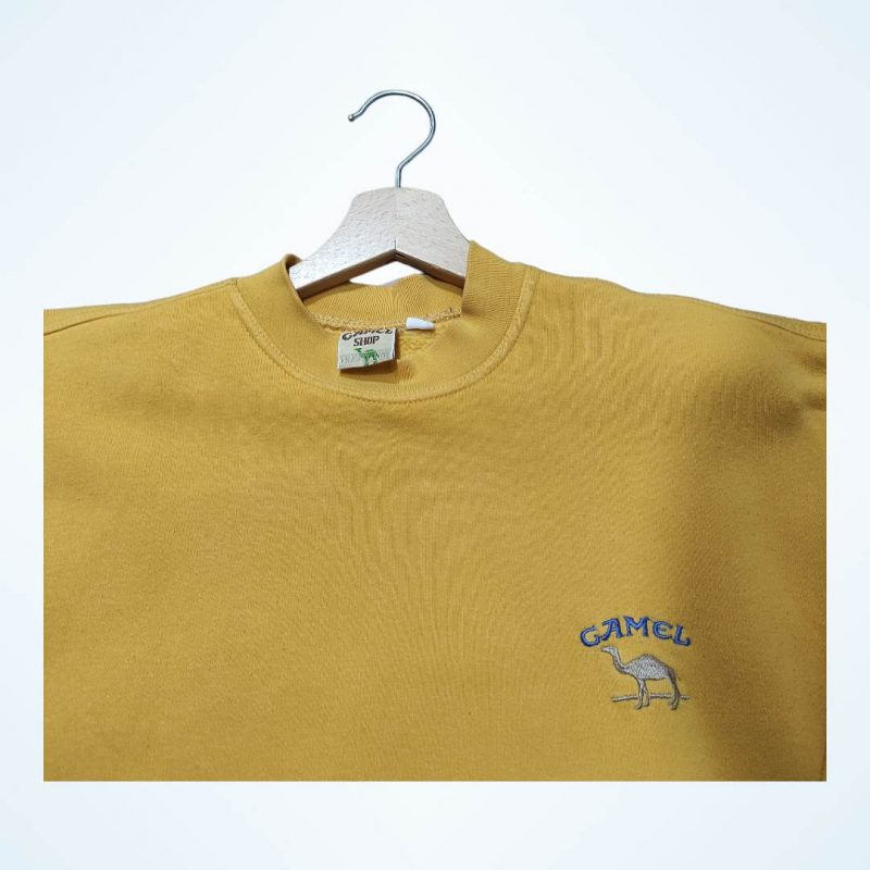 Camel 90s Vintage Crewneck Sweatshirt - RE.NATO VINTAGE